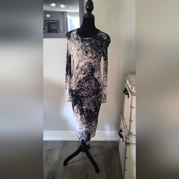 Zara | Dresses | Zara Abstract Bodycon Dress | Poshmark